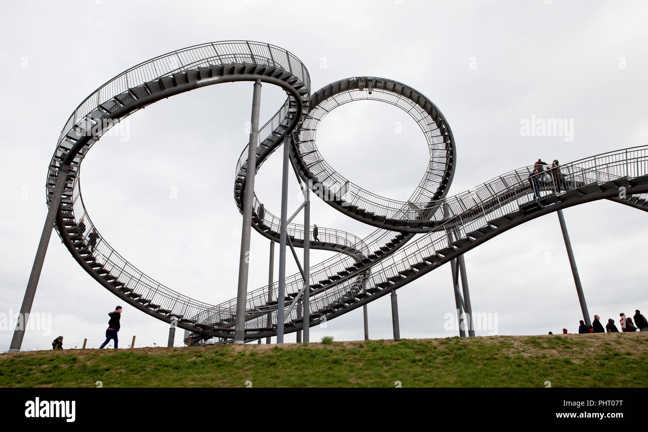 Tiger & Turtle, Duisburg Kunstwerk von Heike Mutter und Ulrich Genth ...