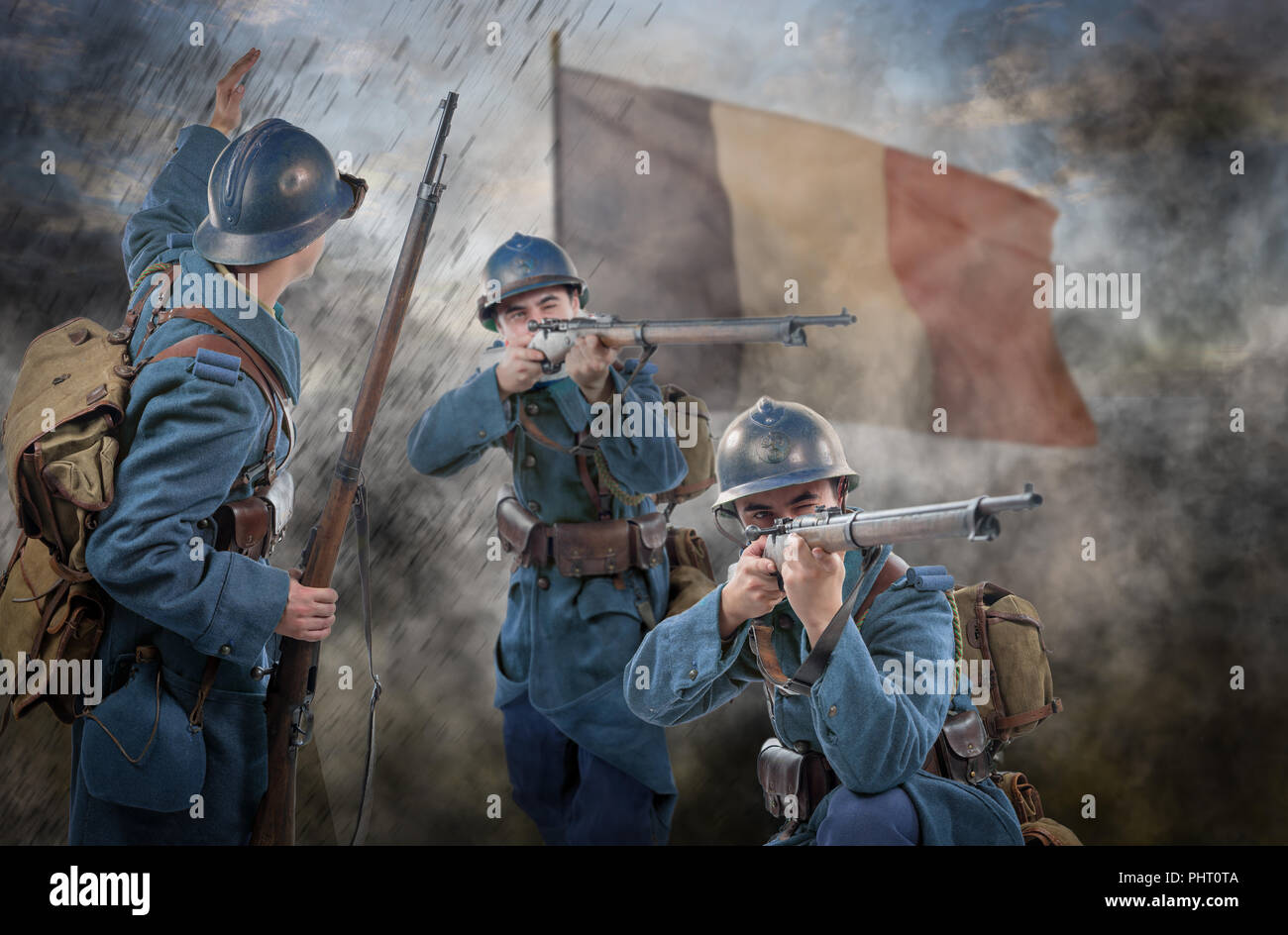 the French soldiers 1914 1918 attack, November 11th Stock Photo - Alamy
