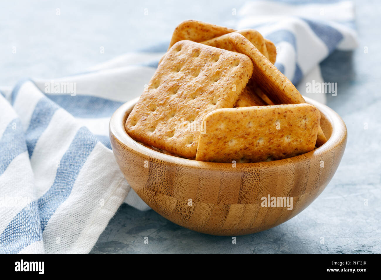 Bran crackers hi-res stock photography and images - Alamy