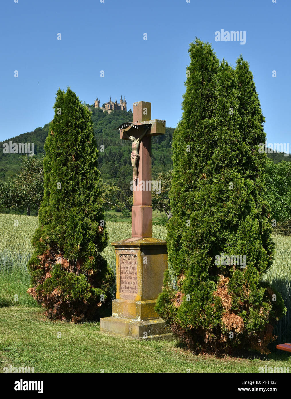 Cross castle hi-res stock photography and images - Alamy