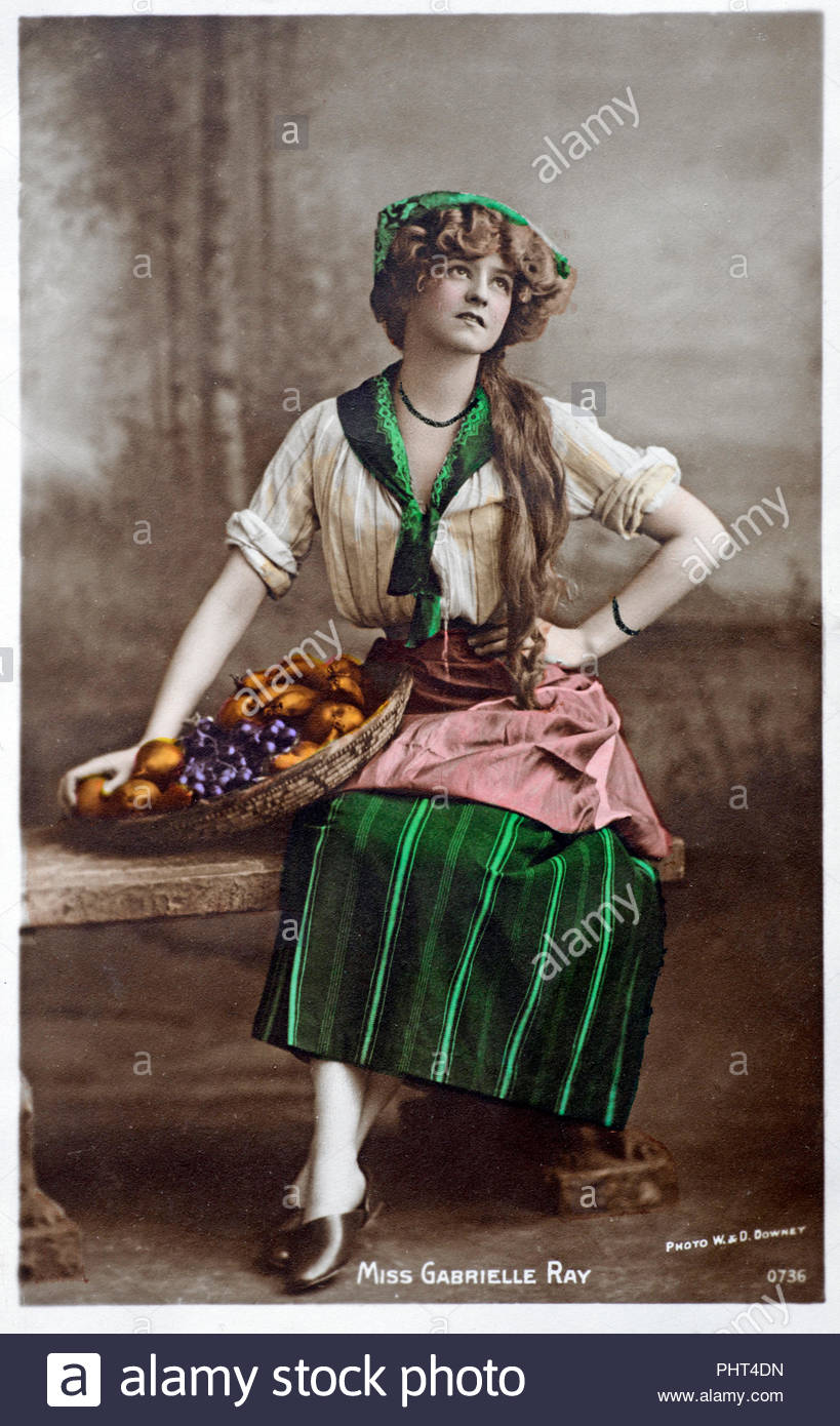 Actress and dancer hi-res stock photography and images - Alamy