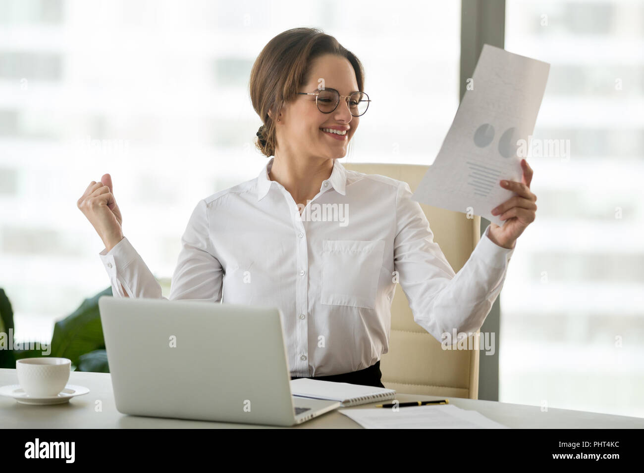 Goal progress charts hi-res stock photography and images - Alamy