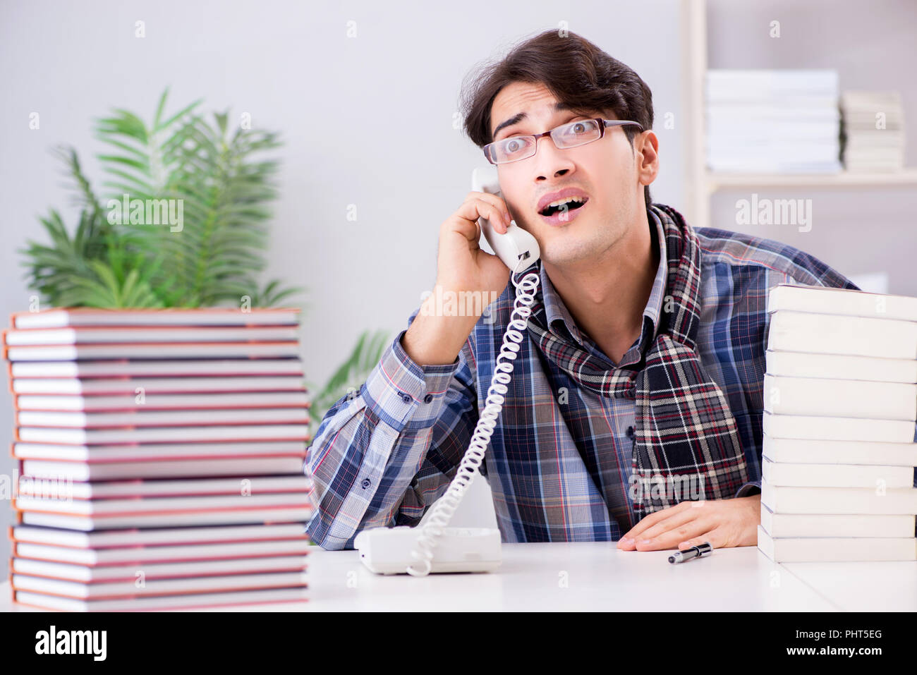 Frustrated writer hi-res stock photography and images - Alamy