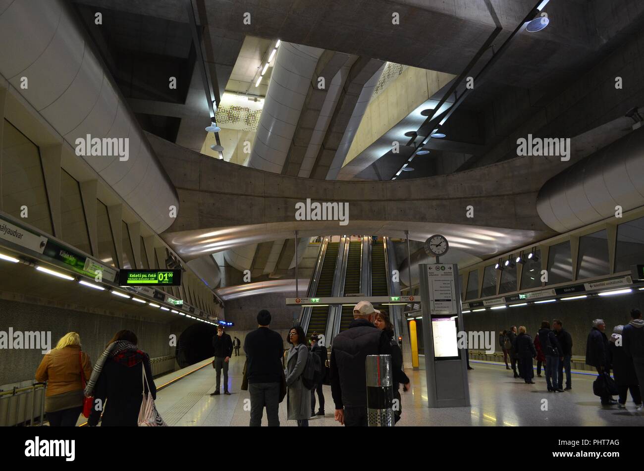 Kalvin ter platform hi-res stock photography and images - Alamy