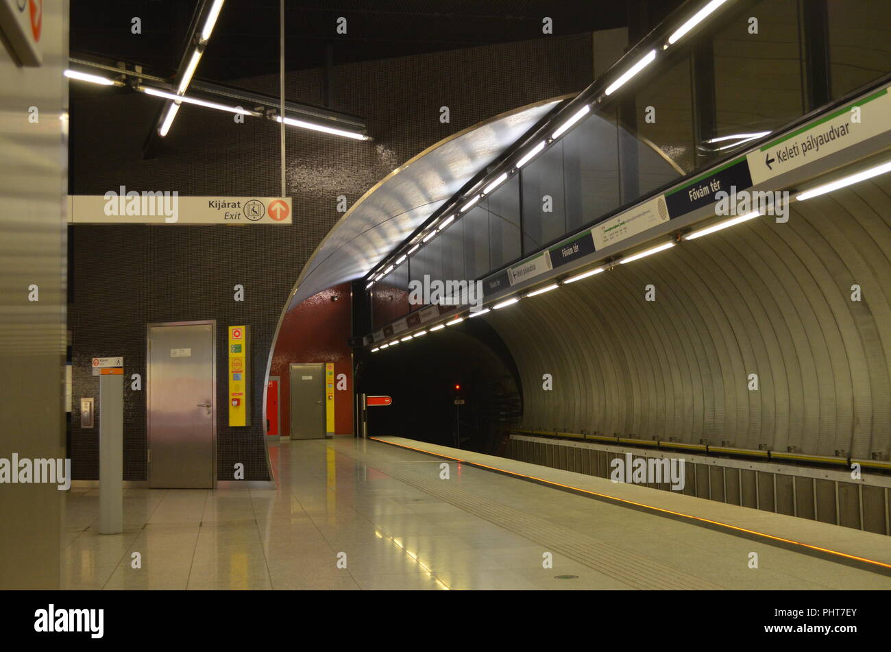 Kalvin ter metro station hi-res stock photography and images - Alamy