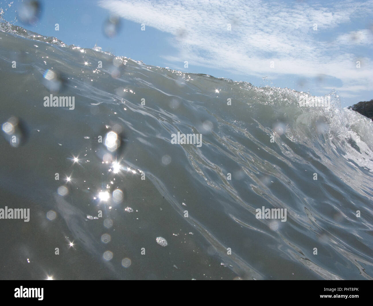 Strong ocean waves hi-res stock photography and images - Alamy