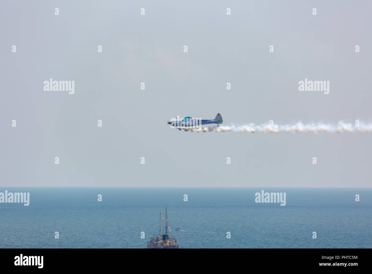 UK Bournemouth Air Festival is in its 0th year, crowds flock to see the ...