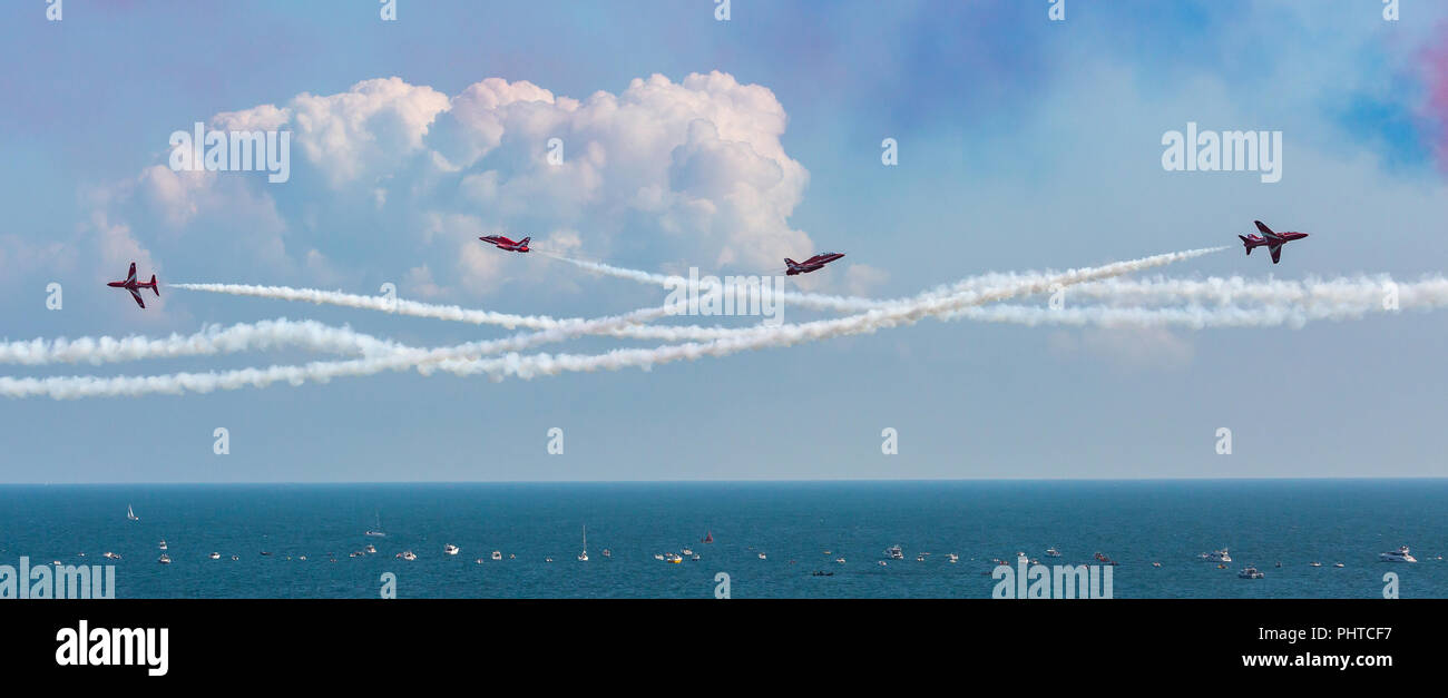 UK Bournemouth Air Festival is in its 0th year, crowds flock to see the ...