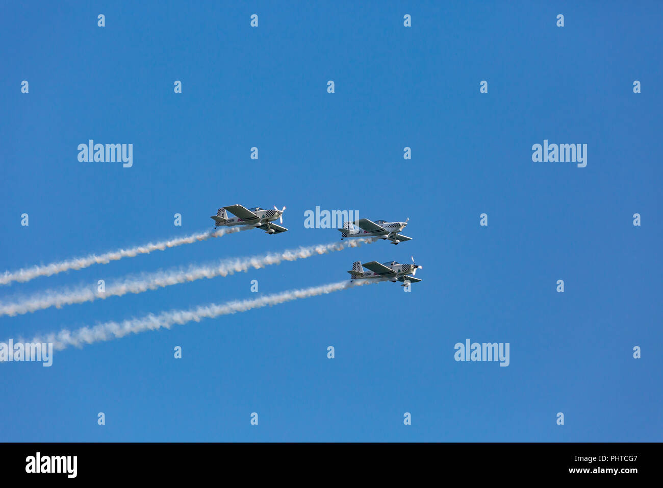 UK Bournemouth Air Festival is in its 0th year, crowds flock to see the ...