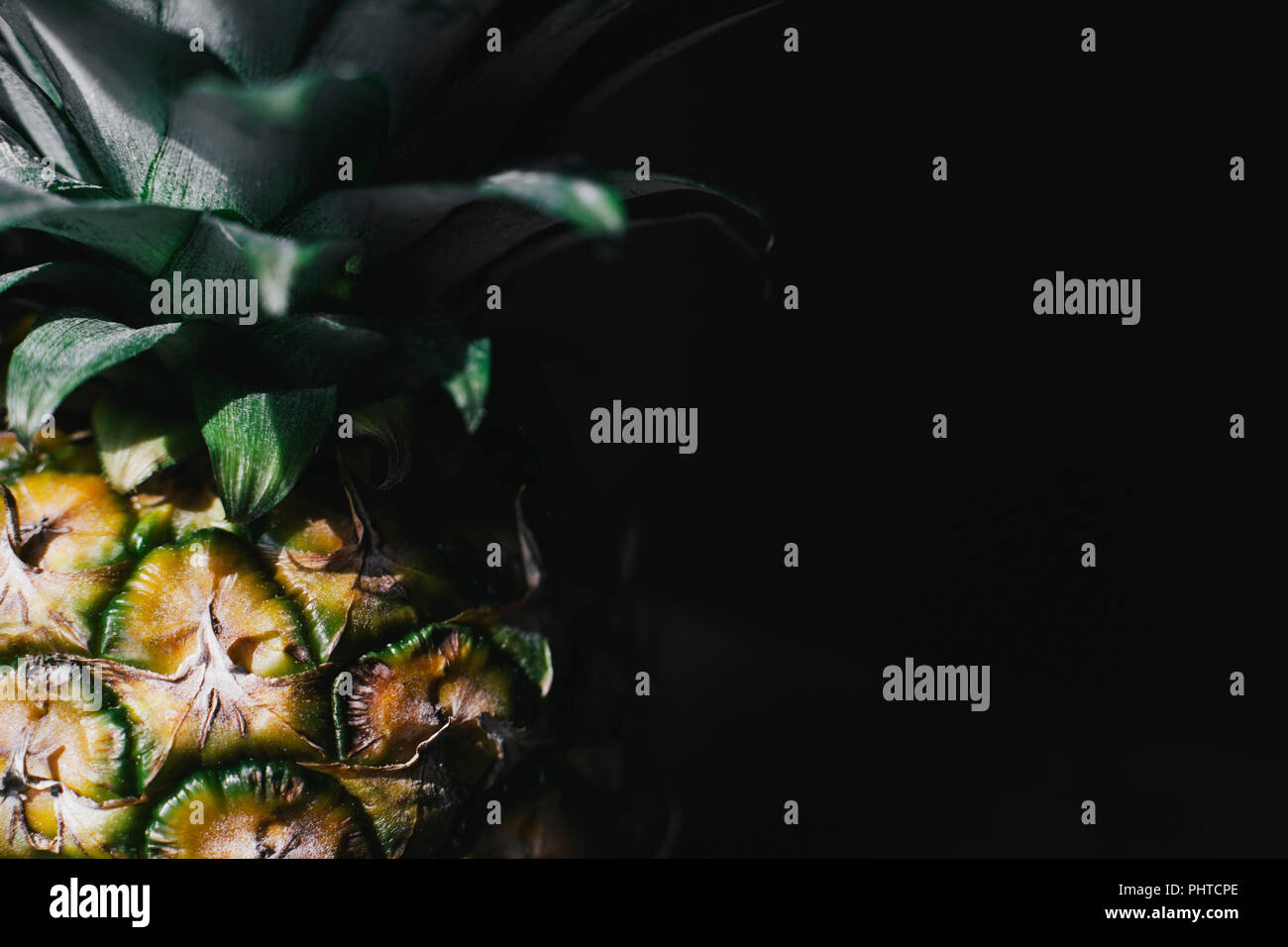 Close up macro photo of a pineapple Stock Photo - Alamy