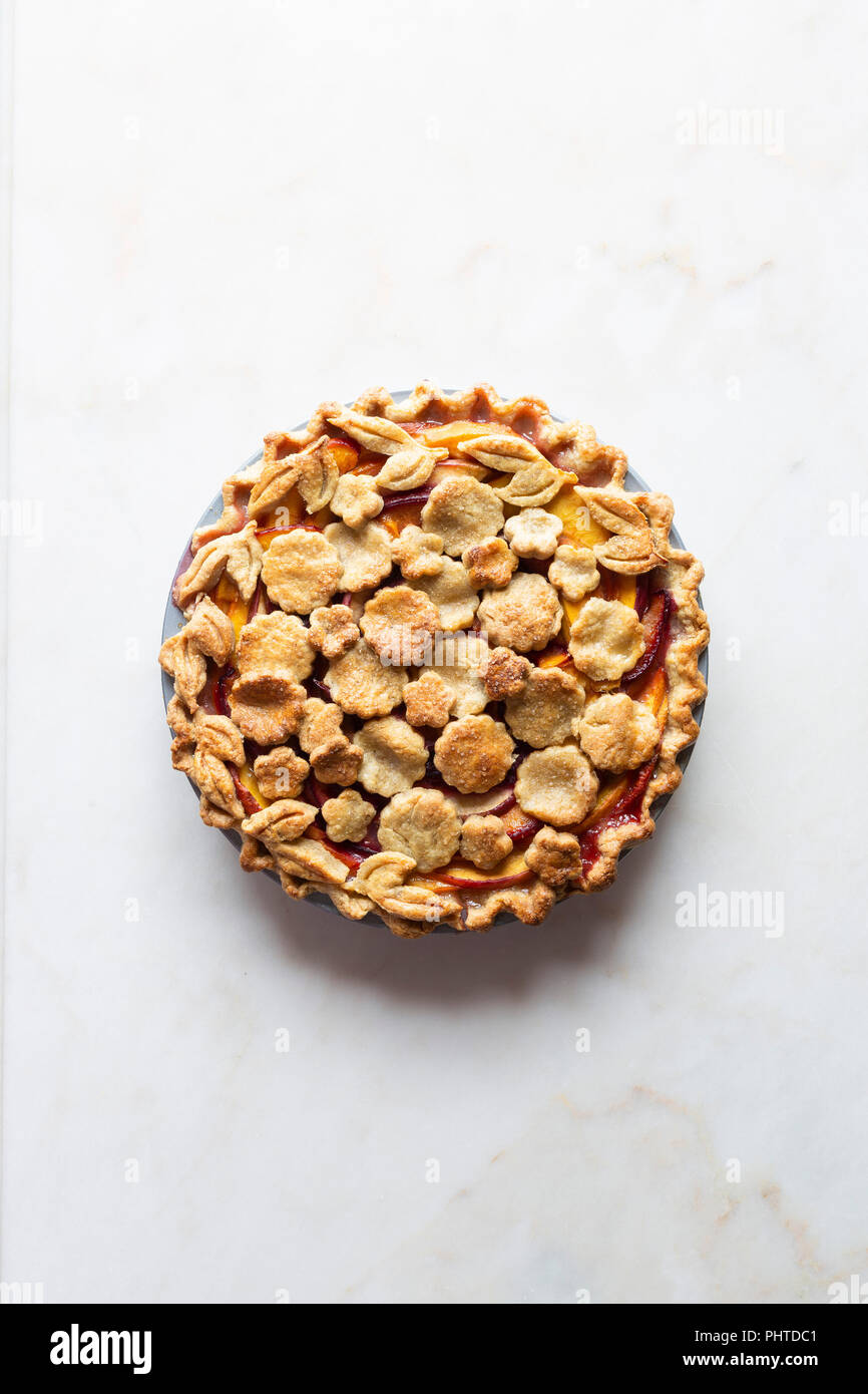 Making cake fresh fruits hi-res stock photography and images - Alamy