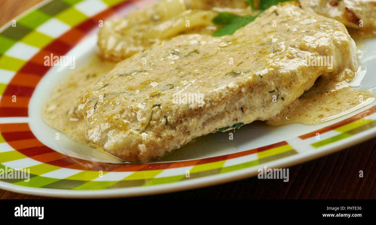 Country French Skillet Chicken Stock Photo - Alamy
