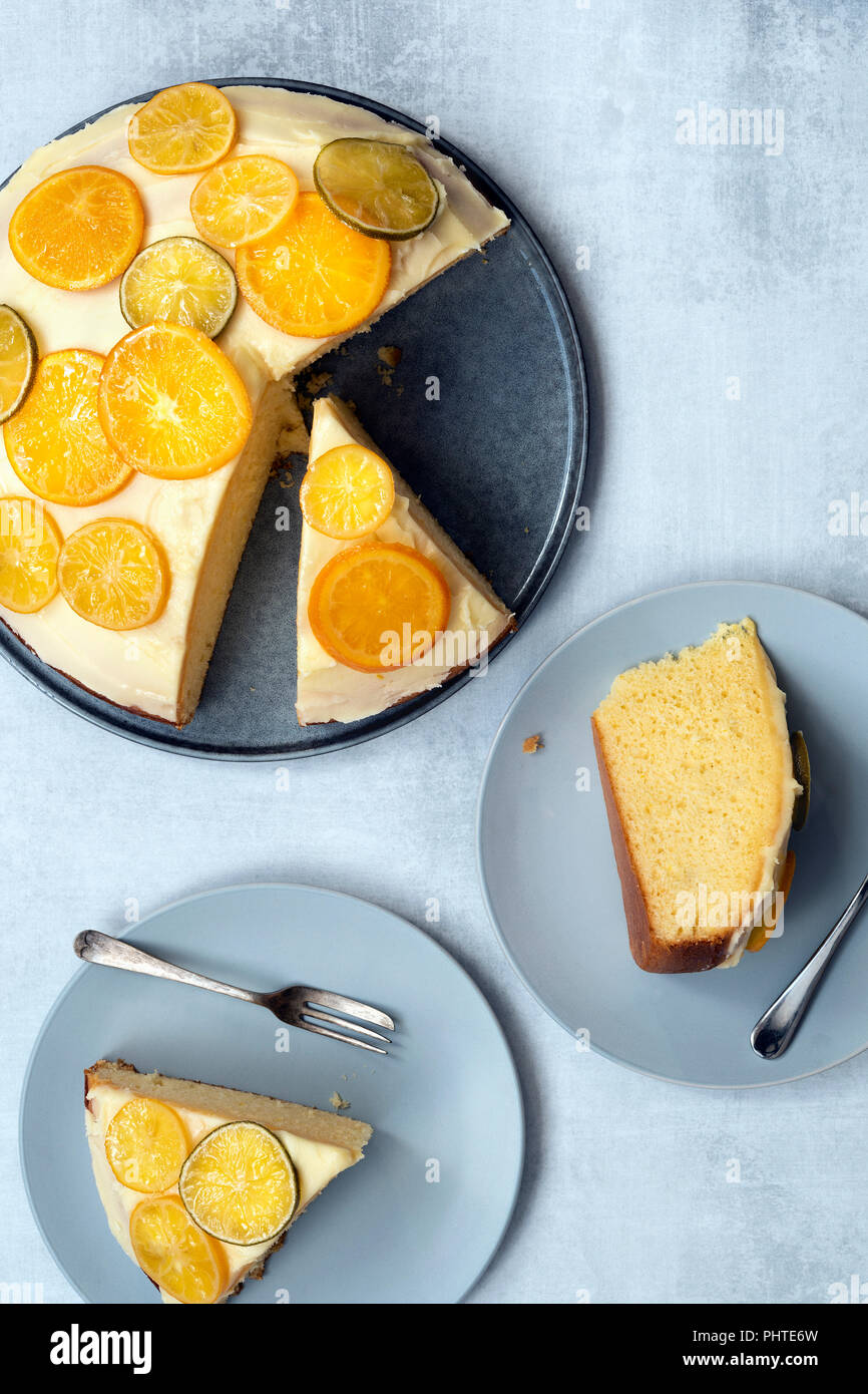 Pieces cake on two plates hi-res stock photography and images - Alamy