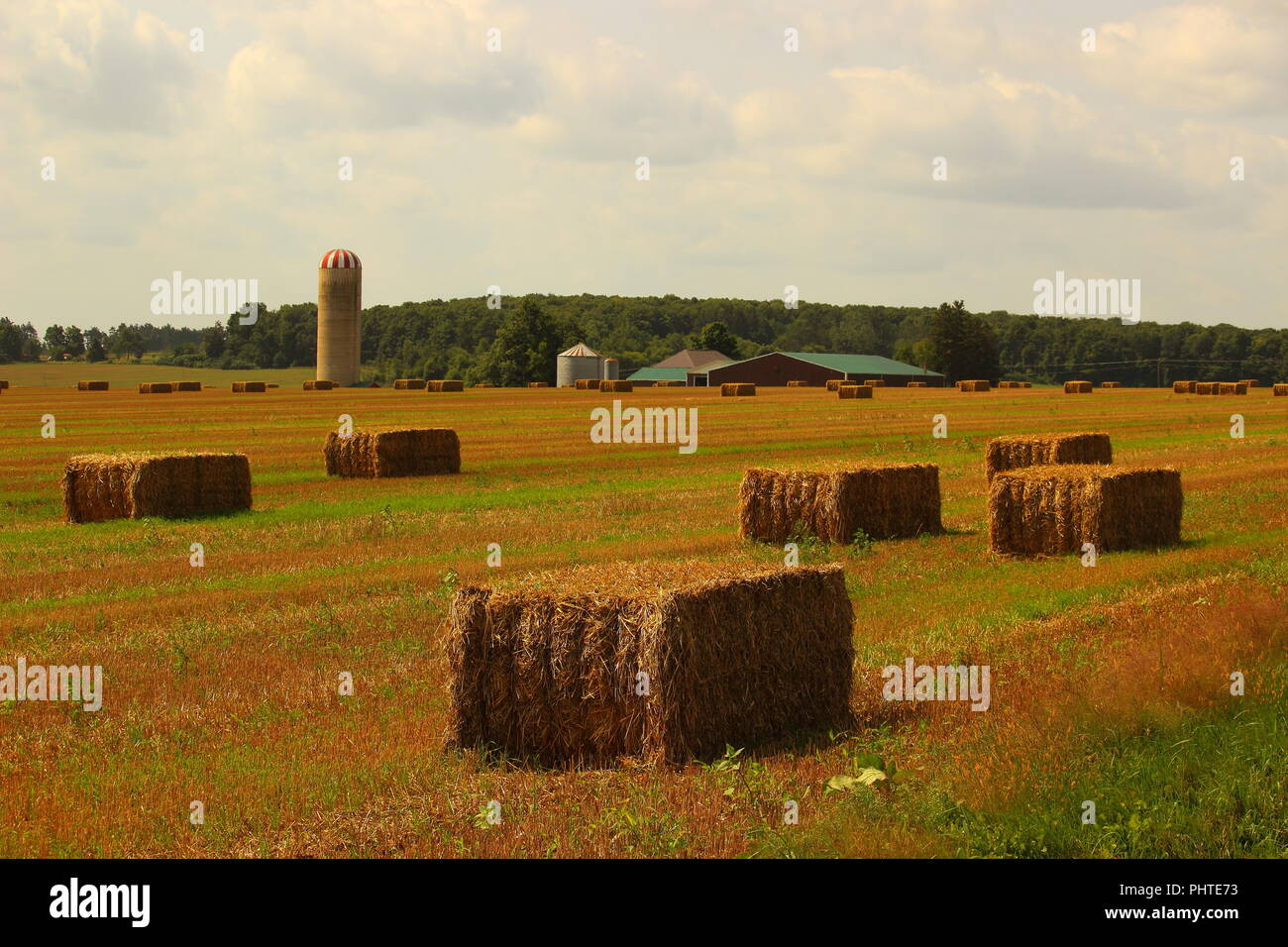 Bales hay on fire hi-res stock photography and images - Alamy