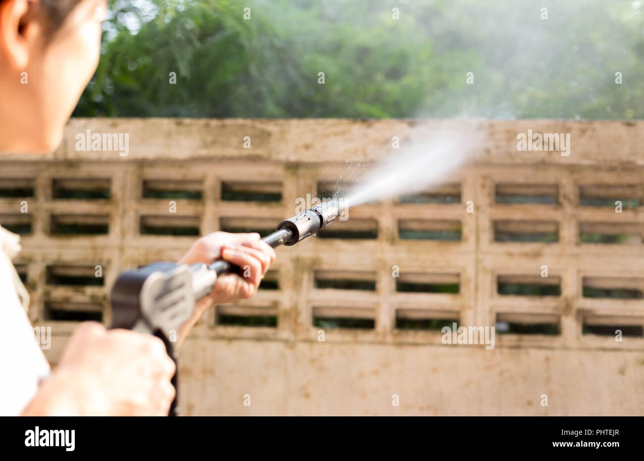 Flush lance hi-res stock photography and images - Alamy