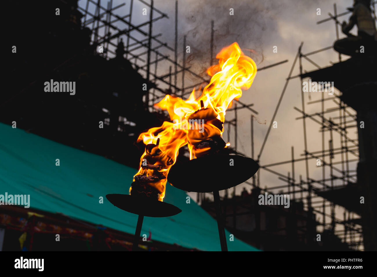 Oil Lamps In Hindu Temple High Resolution Stock Photography and Images ...