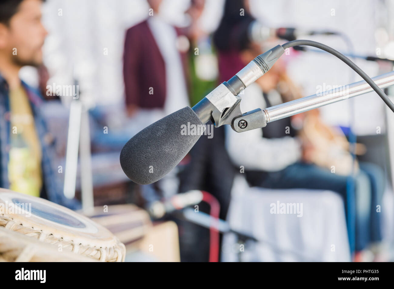 Band set up guitar drums hi-res stock photography and images - Alamy