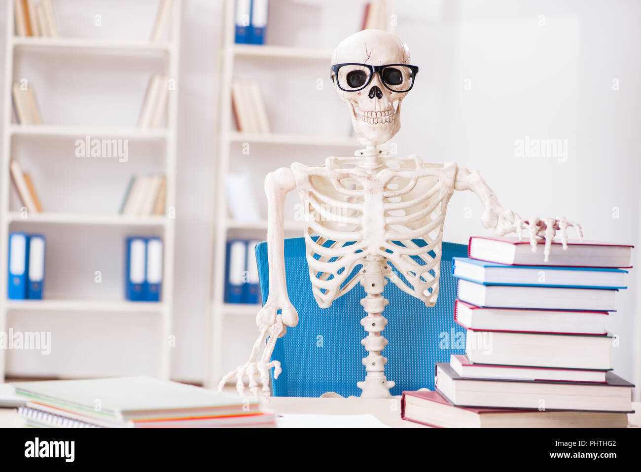 Student skeleton preparing for exams Stock Photo - Alamy