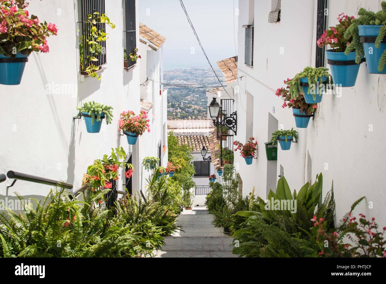 A beautiful alleyway in Mijas village Stock Photo - Alamy