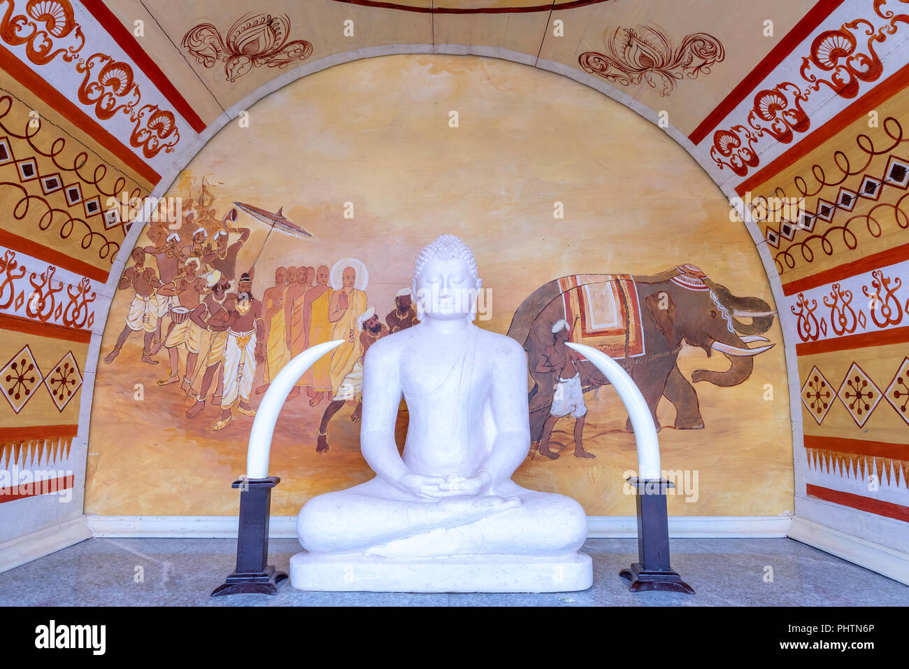 Buddha figure at Thuparama stupa, Anuradhapura, Sri Lanka Stock Photo ...