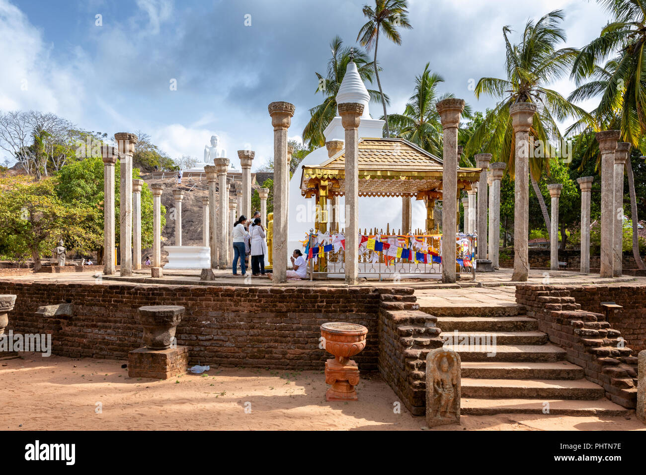 Mihintale temple hi-res stock photography and images - Alamy