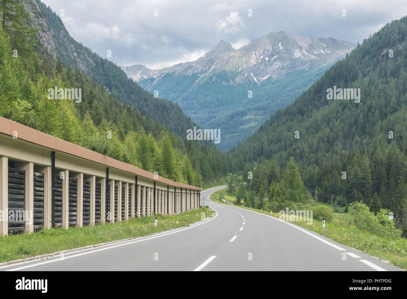 Car driving over pass road hi-res stock photography and images - Alamy