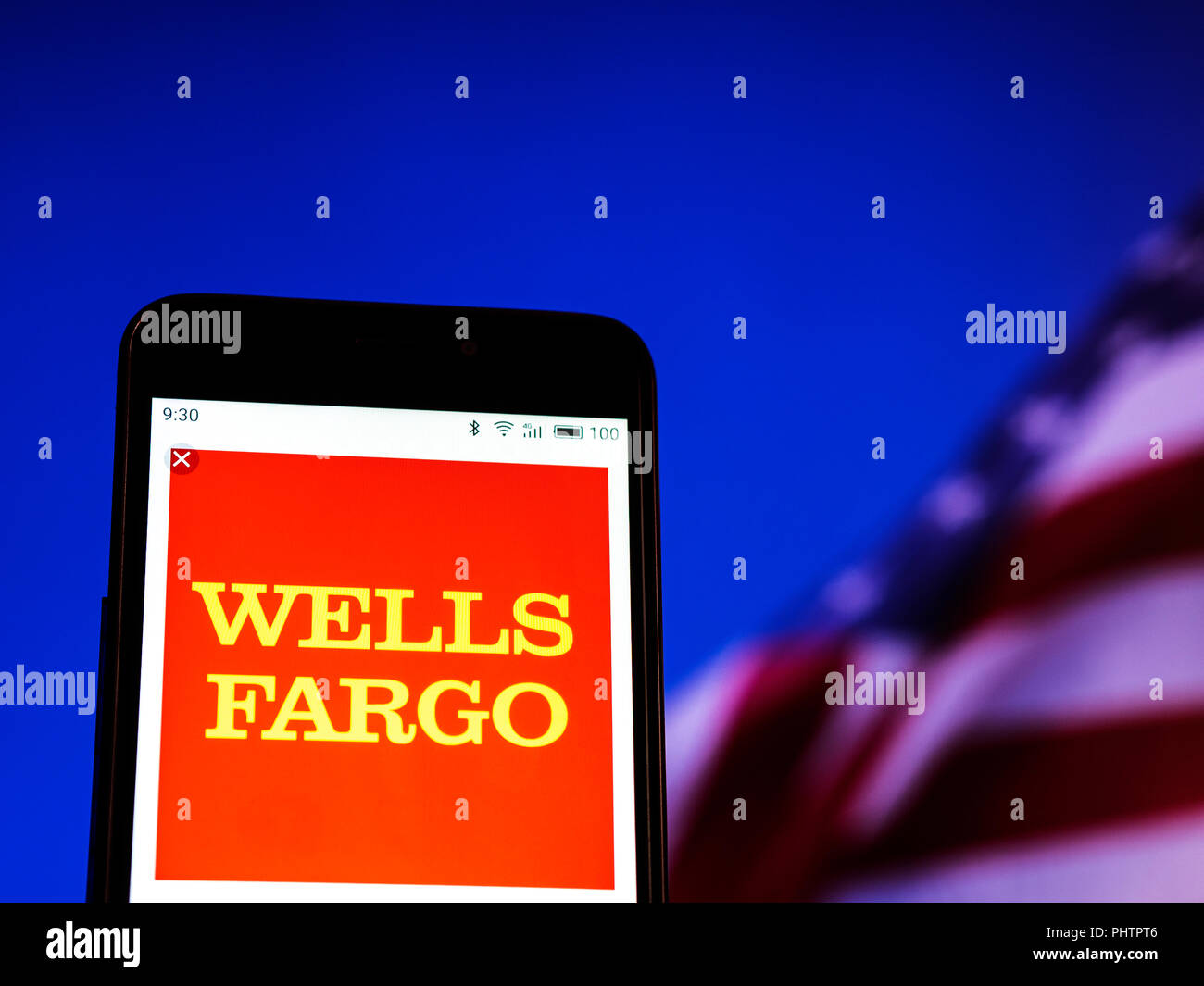 Wells fargo logo hi-res stock photography and images - Alamy