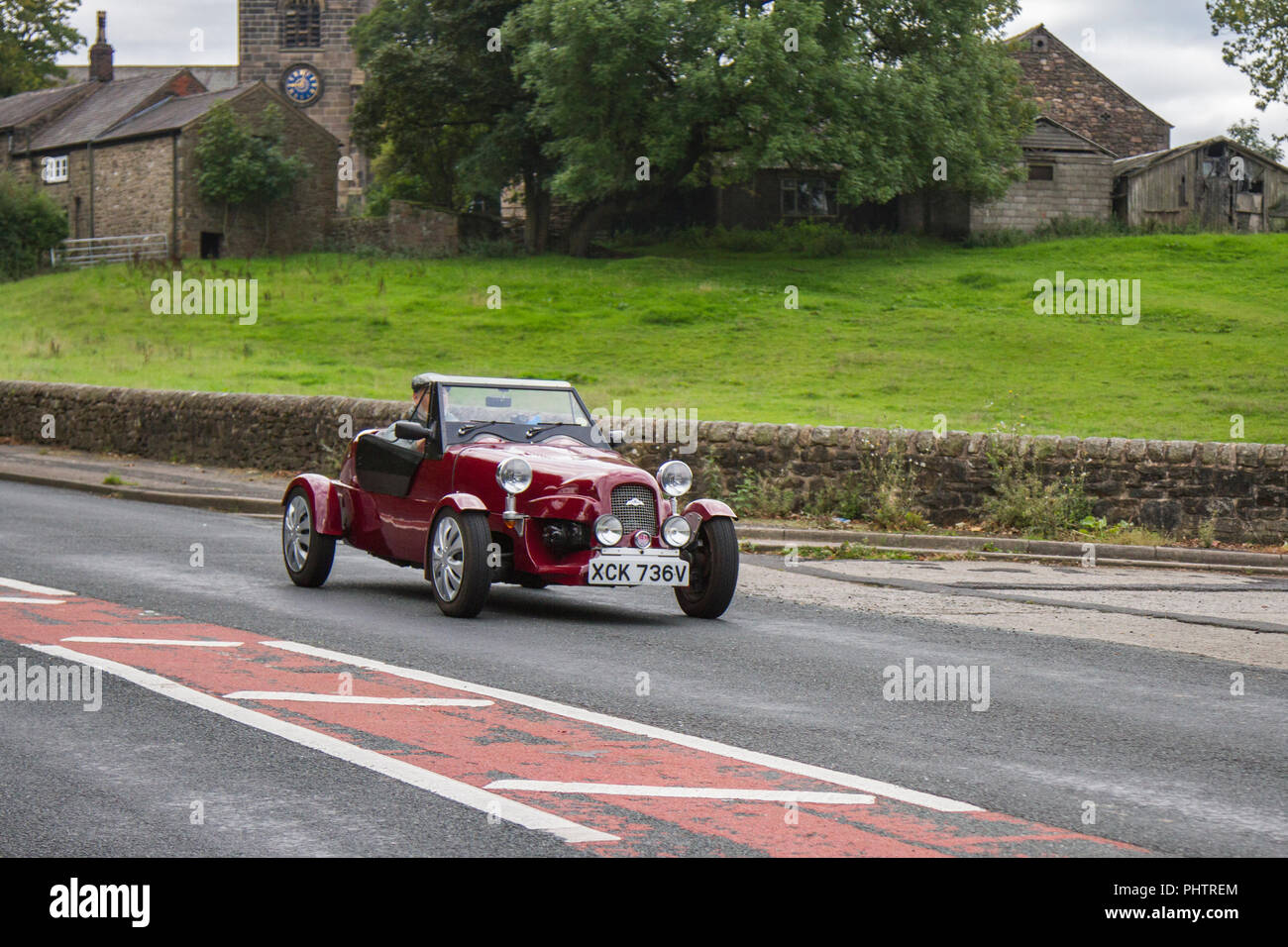 1980 80s red Lomax 224 XCK736V at Hoghton Tower Classic, veteran ...