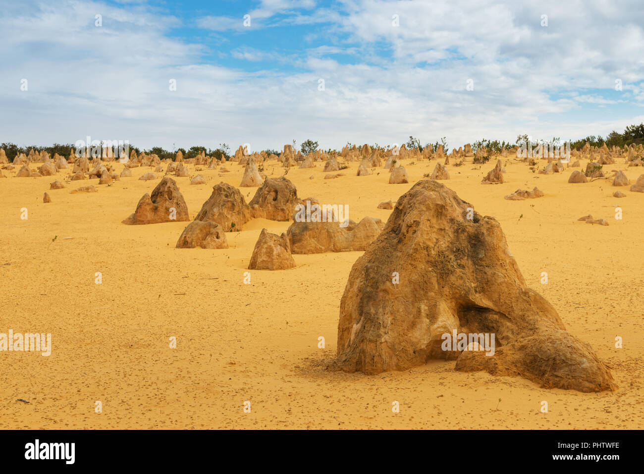 Pinnacles Desert in the Nambung National Park Stock Photo - Alamy