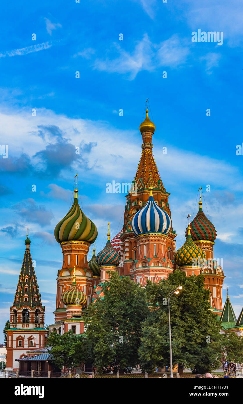 Square temple hi-res stock photography and images - Alamy