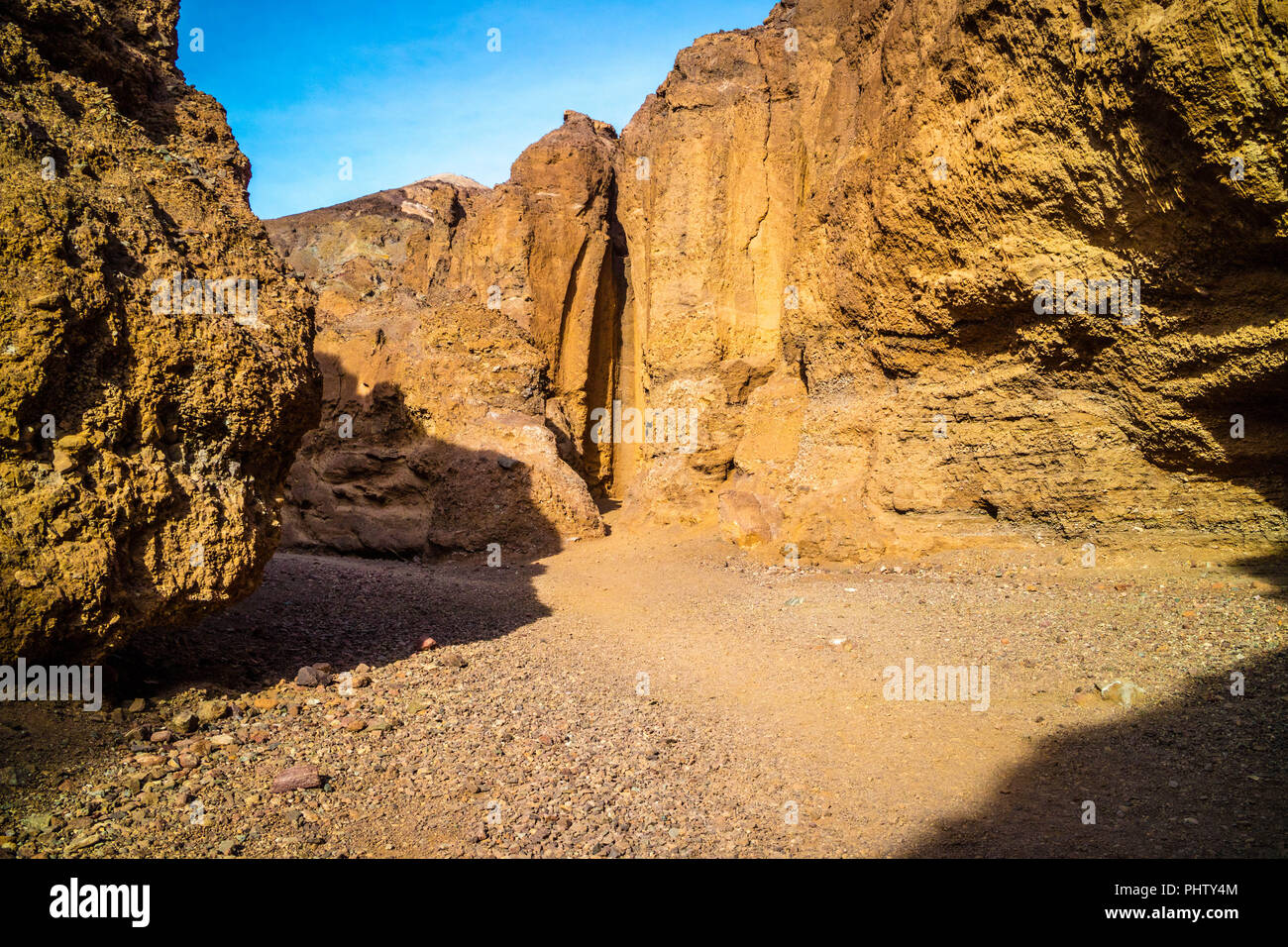 Beautiful mountain ridges landscape hi-res stock photography and images ...