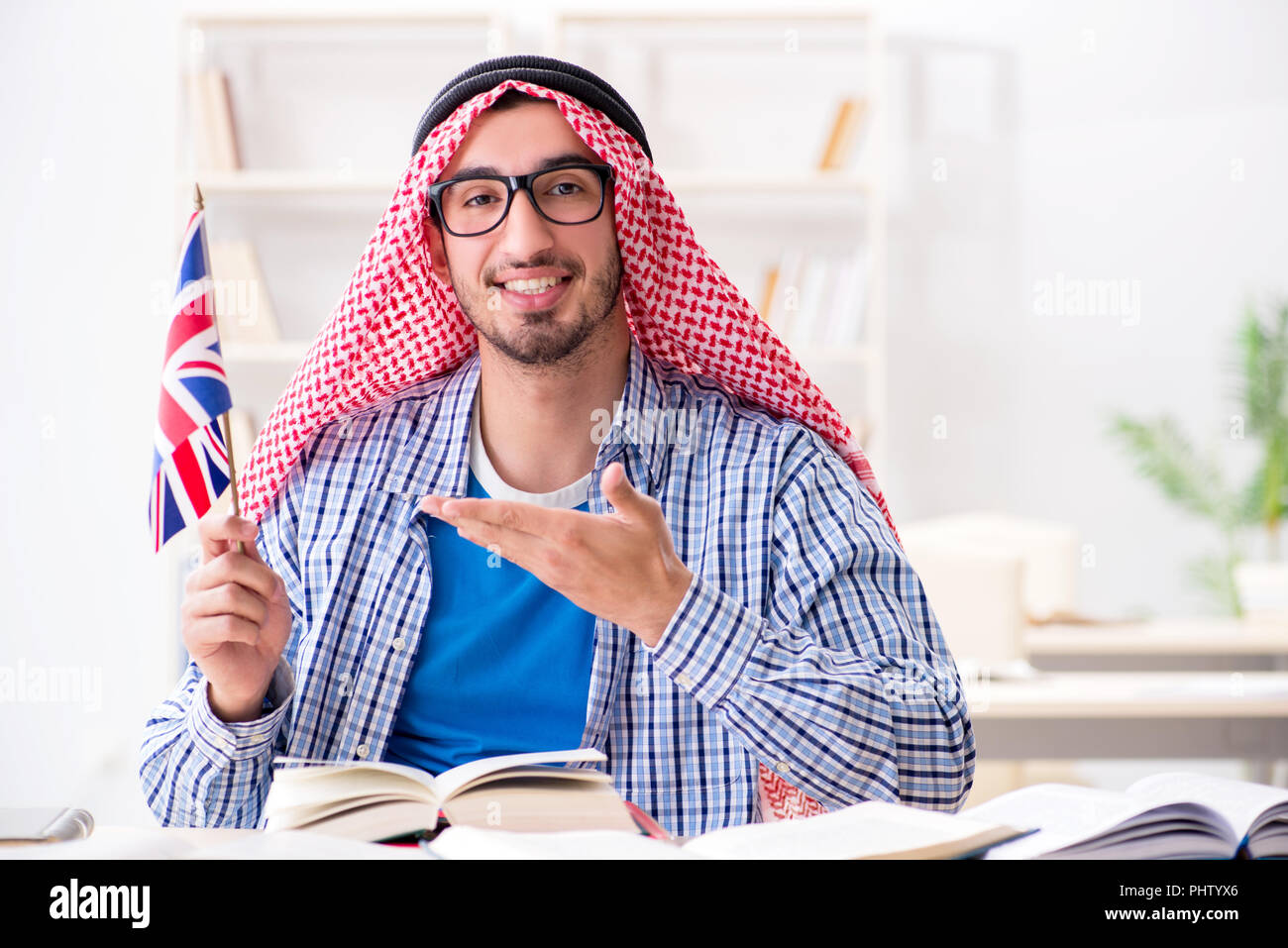 Arabic student uk hi-res stock photography and images - Alamy