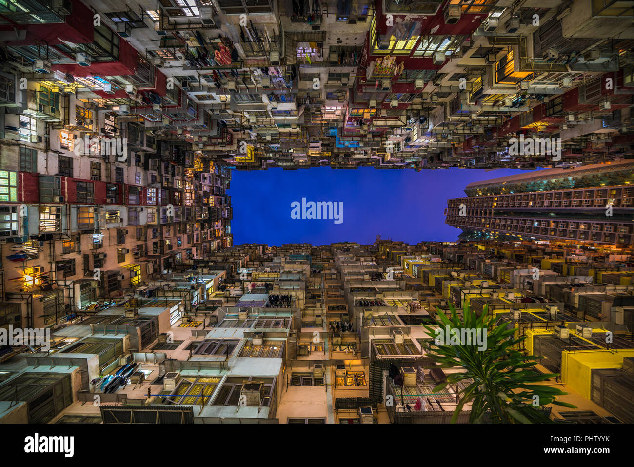 Overcrowded residential building in Hong Kong Stock Photo - Alamy