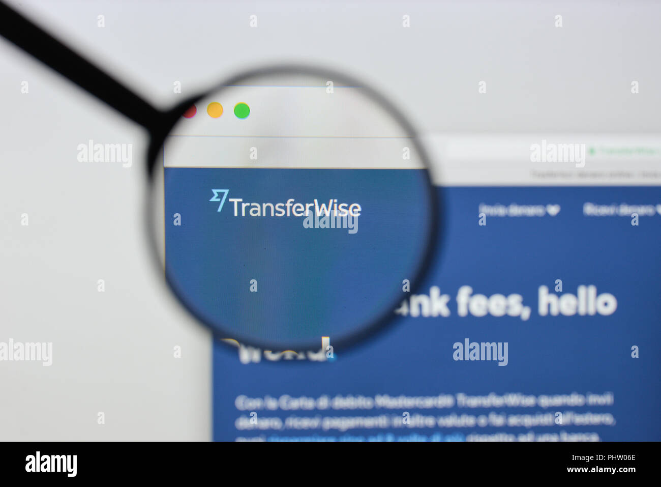 Transferwise icon hi-res stock photography and images - Alamy