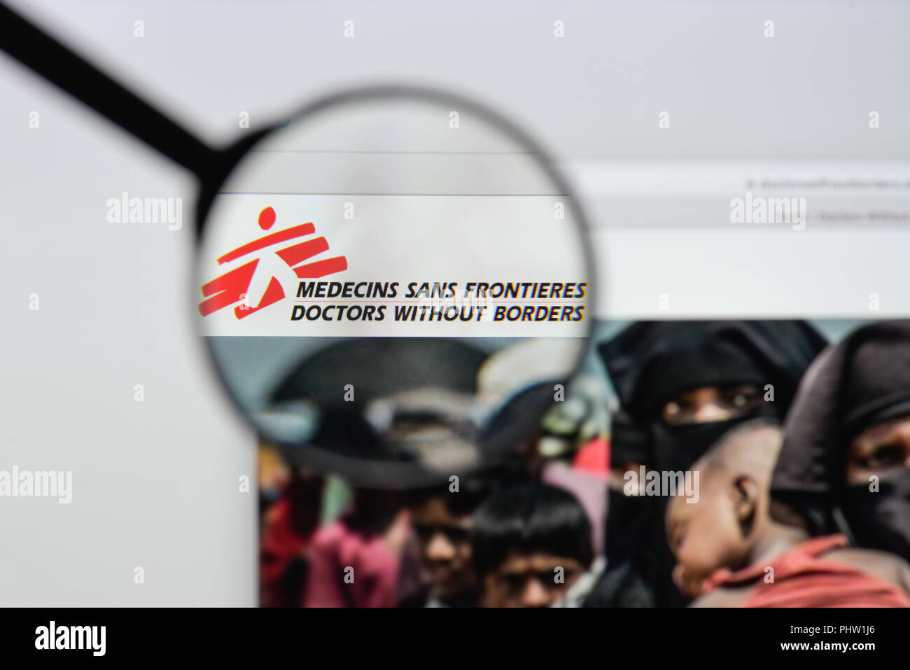 Doctors without borders logo hi-res stock photography and images - Alamy