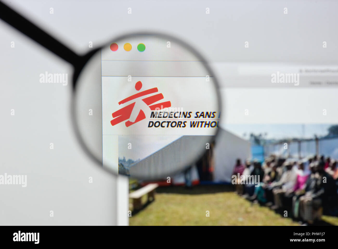 Doctors without borders logo hi-res stock photography and images - Alamy