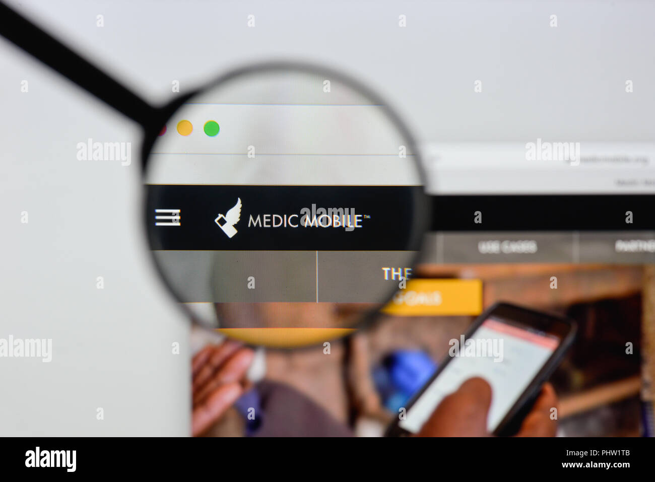 Medic logo hi-res stock photography and images - Alamy