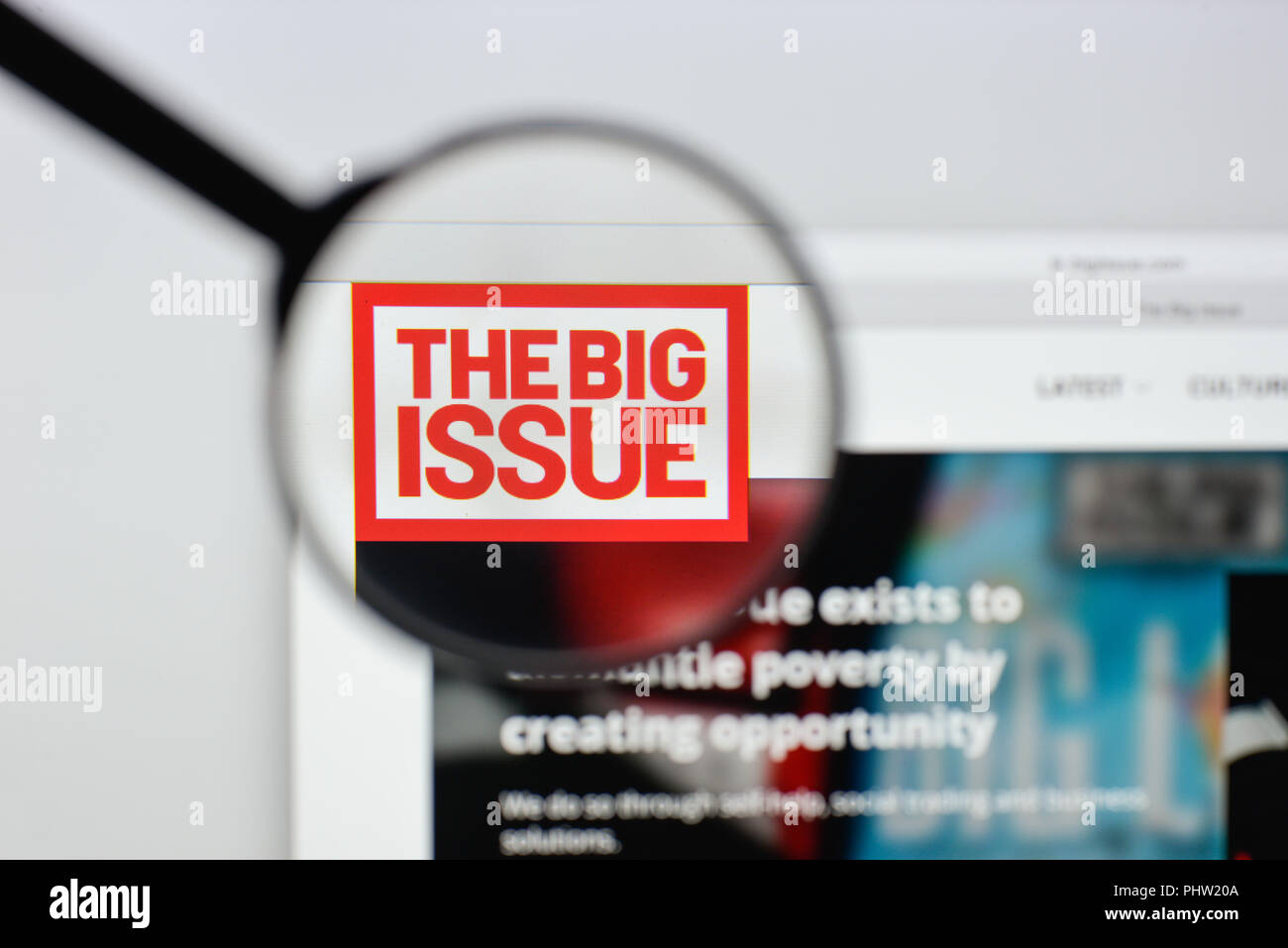 Big issue logo hi-res stock photography and images - Alamy