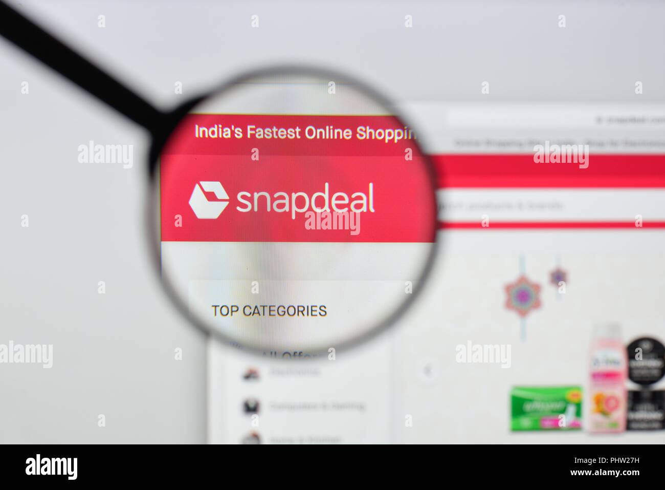 Snapdeal logo hi-res stock photography and images - Alamy