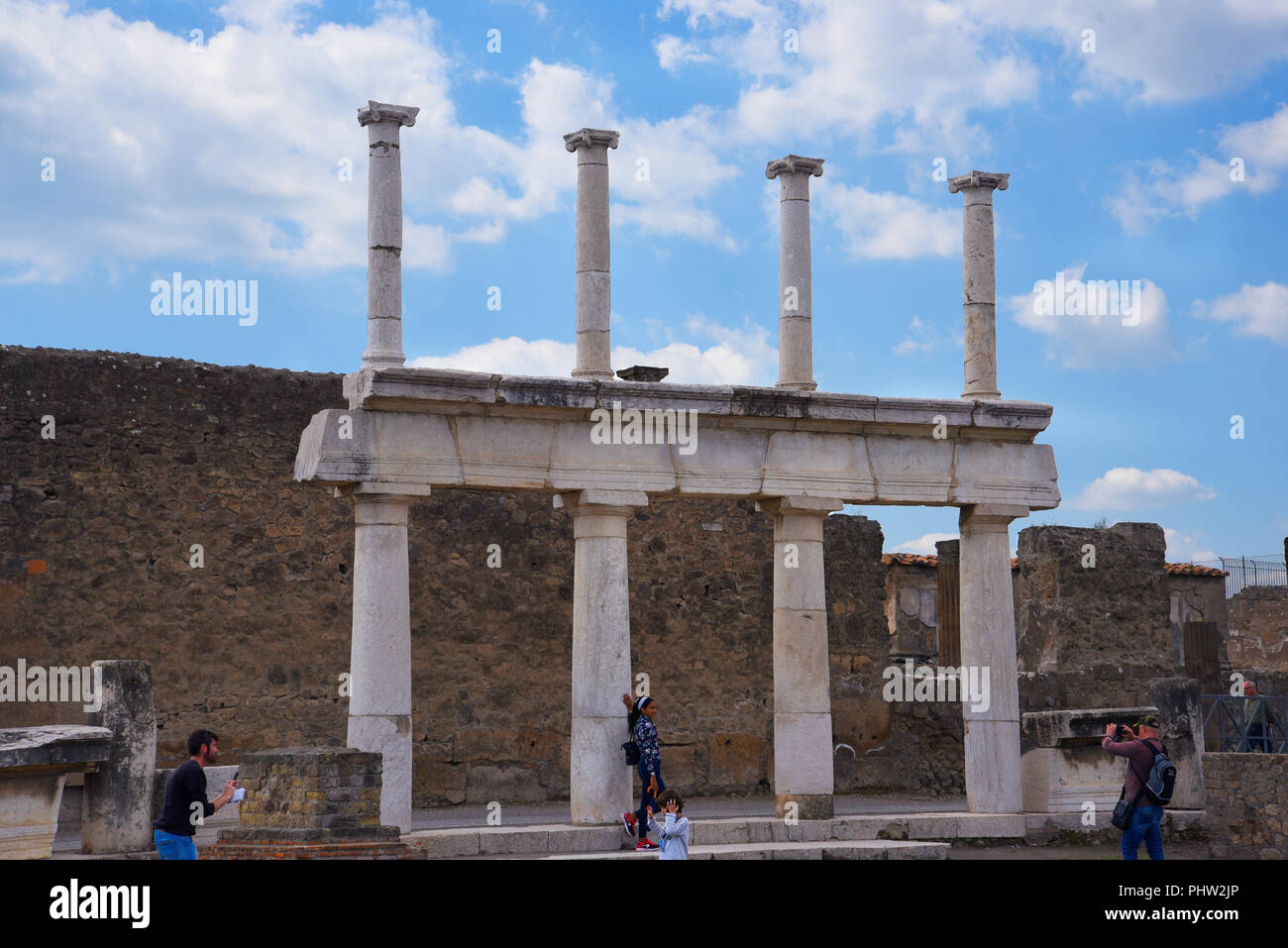 Roman lares pompeii hi-res stock photography and images - Alamy