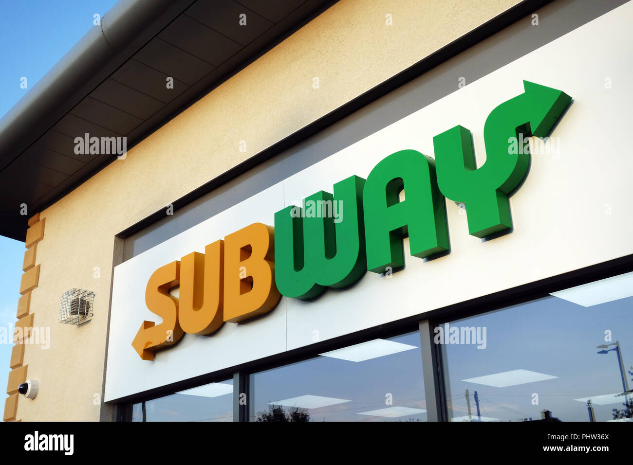 New Subway Shop unit at Thurcroft Shopping precinct Stock Photo - Alamy