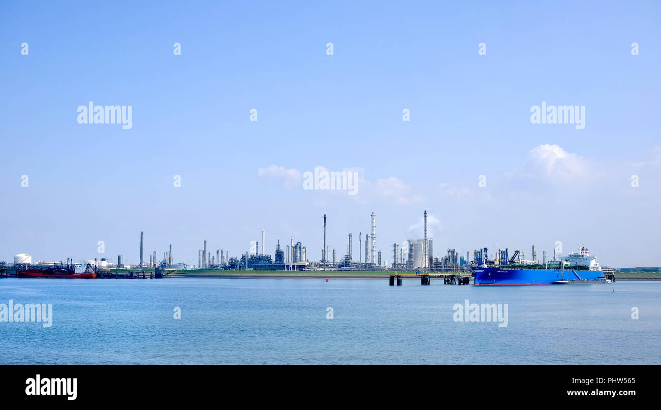 Dow chemical plant hi-res stock photography and images - Alamy