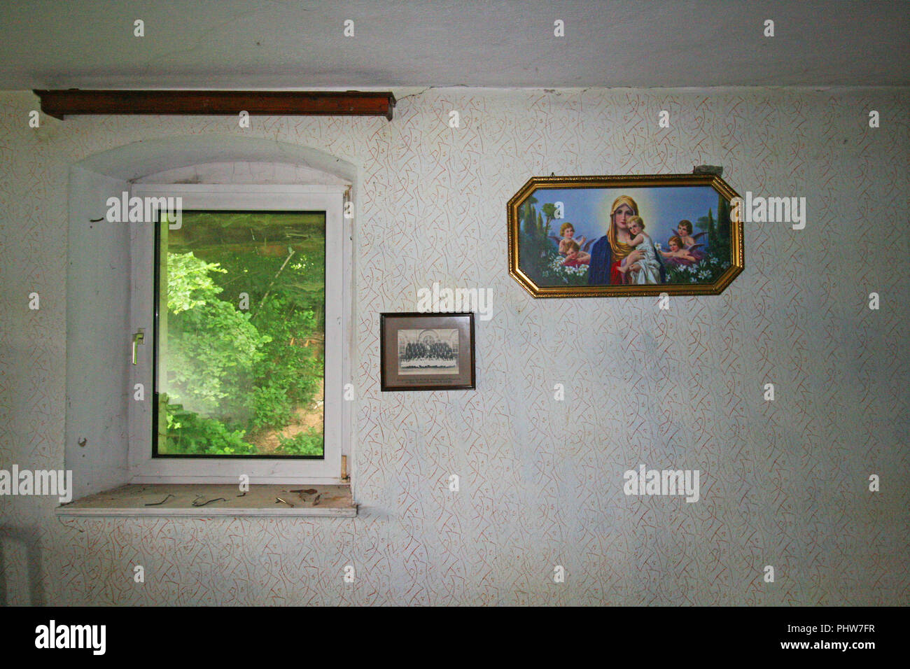 Alter raum hi-res stock photography and images - Alamy