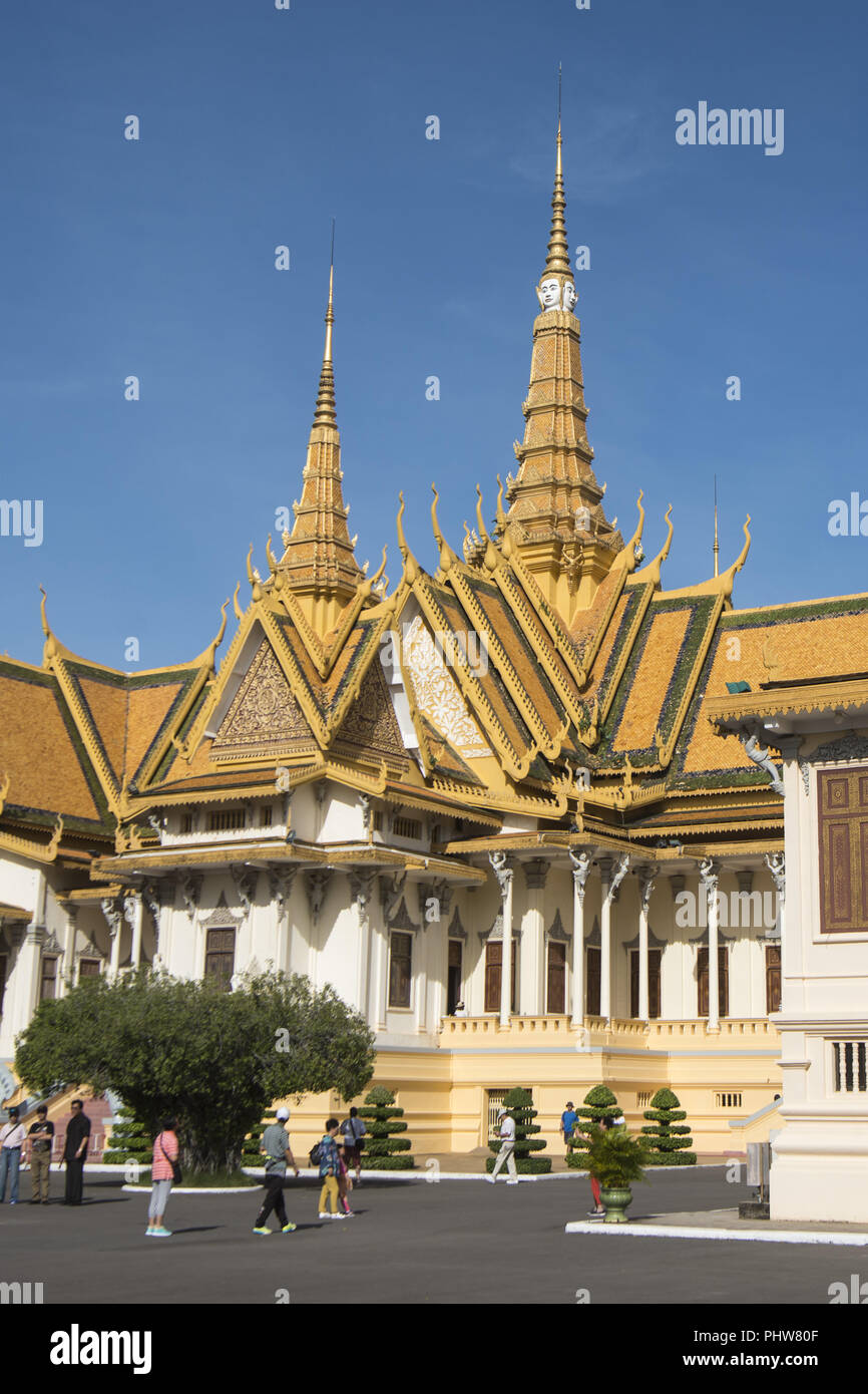 CAMBODIA PHNOM PENH ROYAL PALACE THRONE HALL Stock Photo - Alamy