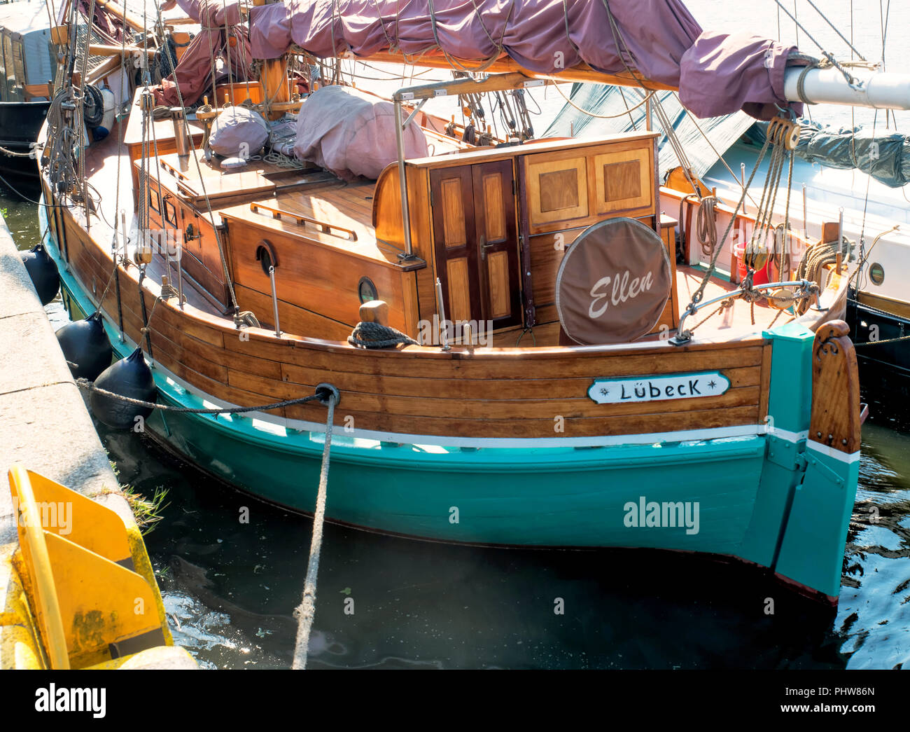 Old Sailing Ship Stock Photo - Alamy