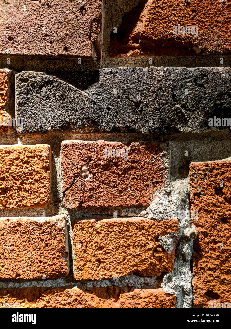 Damaged masonry structure hi-res stock photography and images - Alamy