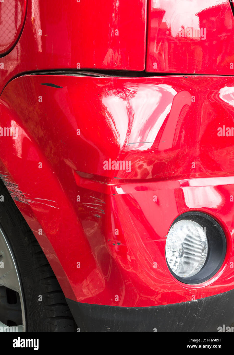 Car damaged hi-res stock photography and images - Alamy