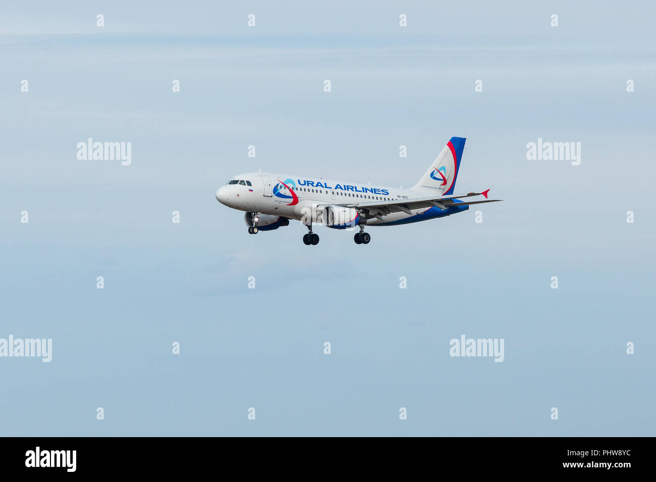 112 aircraft hi-res stock photography and images - Alamy