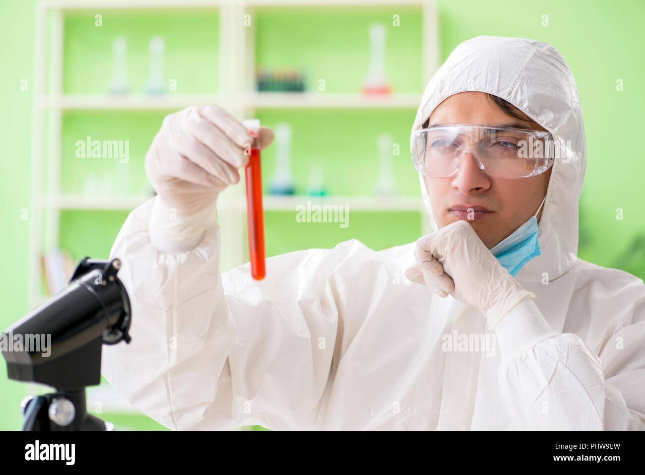 Doctor doing blood analysis in the lab Stock Photo - Alamy