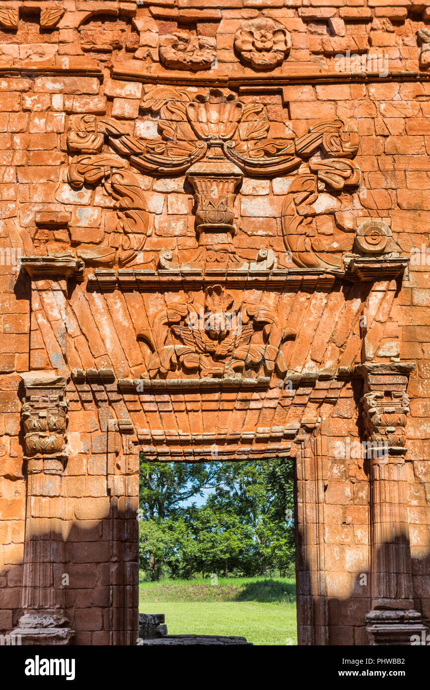 Ruins of Jesus de Tavarangue Jesuit mission (18th century), Jesus de ...